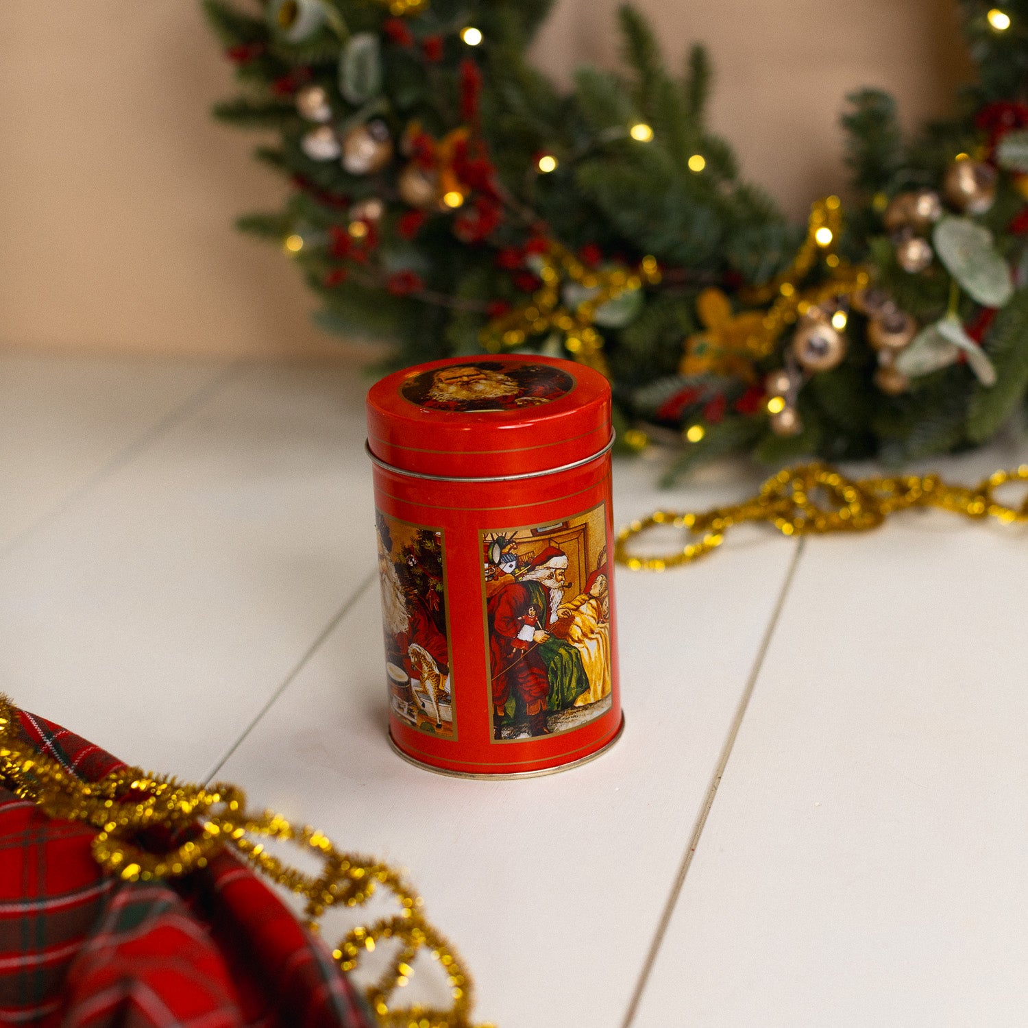 Tree Farm - Santa Cookie Tin – Antique Candle Co.